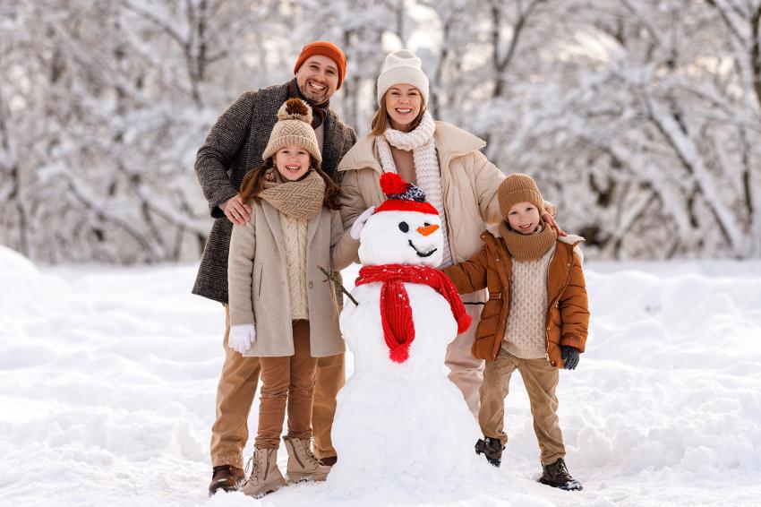 My Pro Tips to Finally Get the Perfect Family Holiday Photo | LoveToKnow