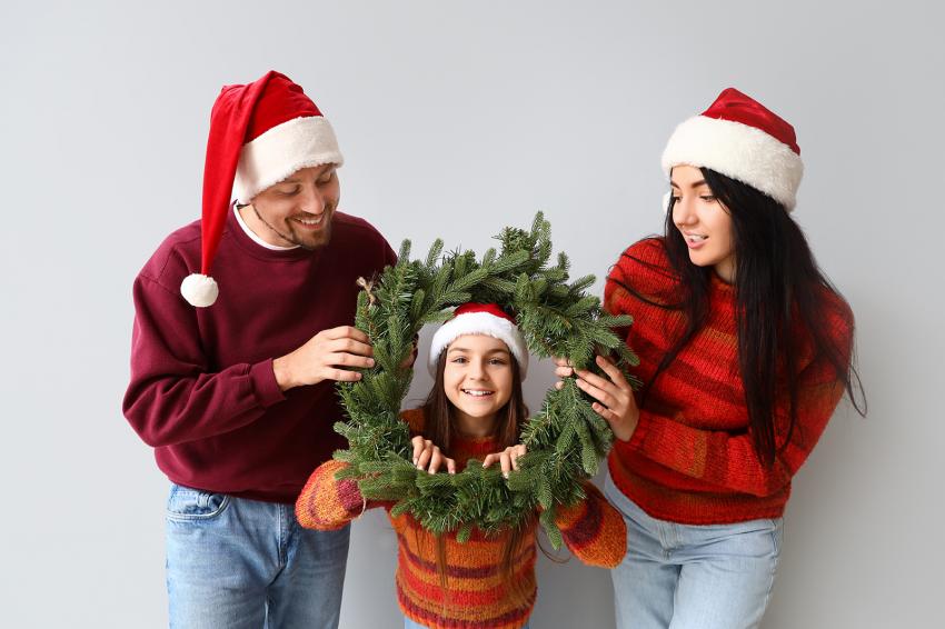 My Pro Tips to Finally Get the Perfect Family Holiday Photo | LoveToKnow