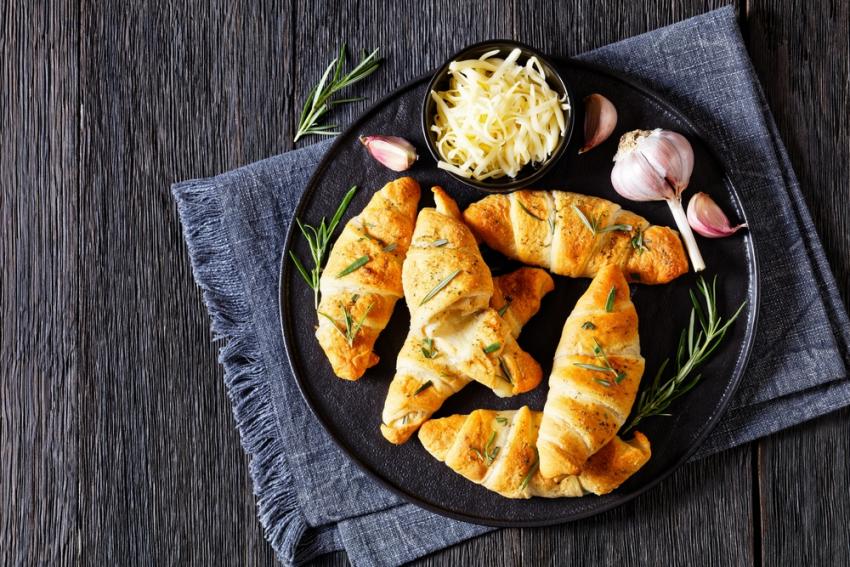 18 Crowd-Pleasing Super Bowl Potluck Foods That'll Get All the Cheers ...