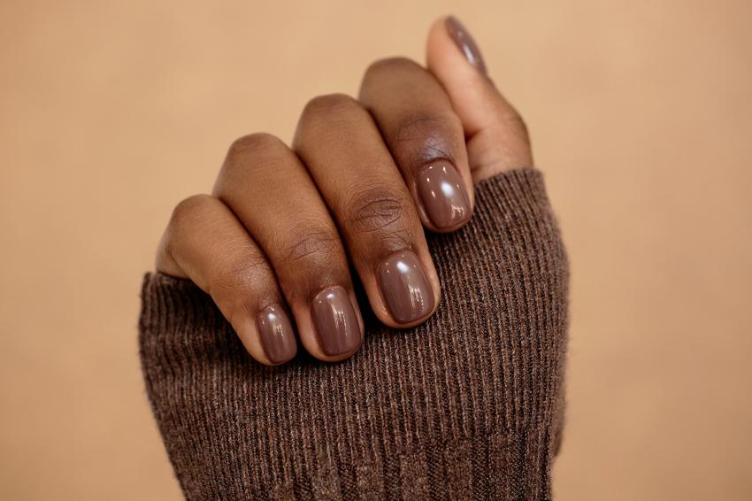 10 Neutral Nail Ideas Inspired by Pantone's Colors of the Year | LoveToKnow