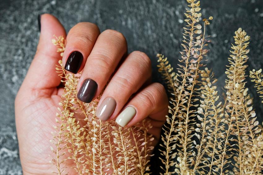 10 Neutral Nail Ideas Inspired by Pantone's Colors of the Year | LoveToKnow