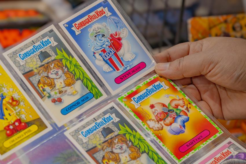 10 Weird Vintage Trading Cards You Have to See to Believe | LoveToKnow