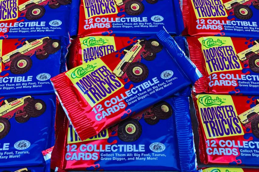 10 Weird Vintage Trading Cards You Have to See to Believe | LoveToKnow