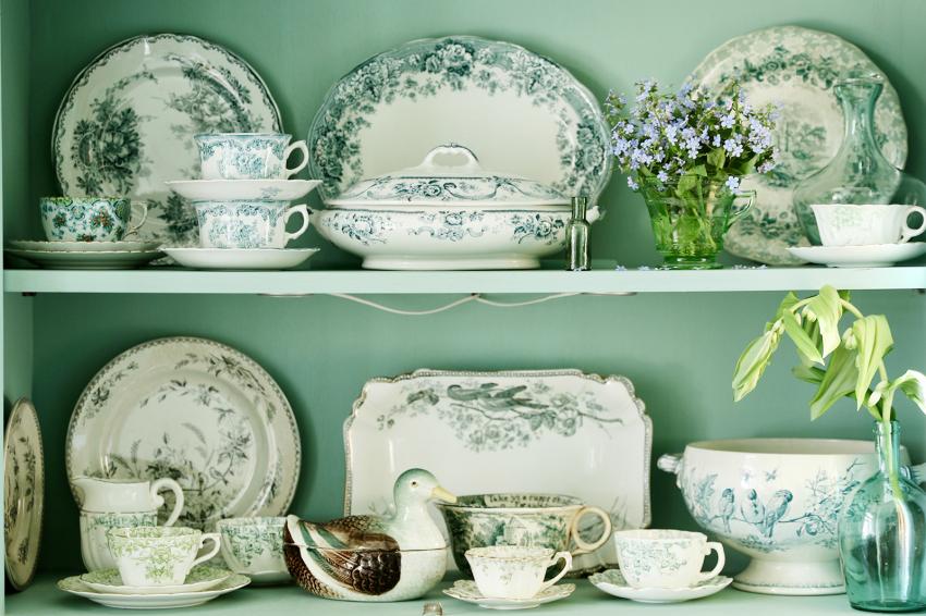 10+ Vintage Platters That Serve Food in Style | LoveToKnow