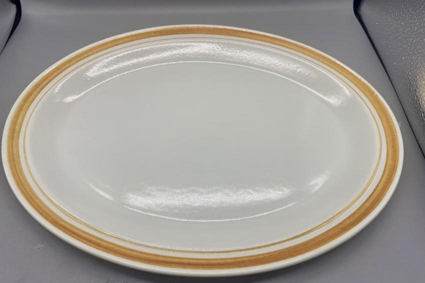 10+ Vintage Platters That Serve Food in Style | LoveToKnow