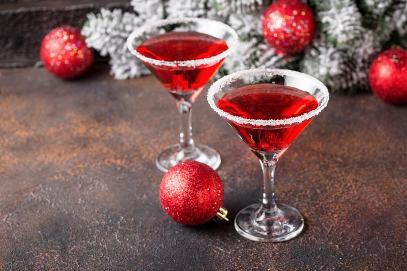 18 Festive Santa-Approved Christmas Cocktails | LoveToKnow