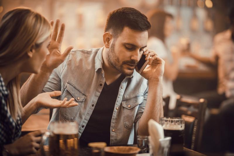 7 Real Reasons Men Ignore Women & Potential Partners | LoveToKnow