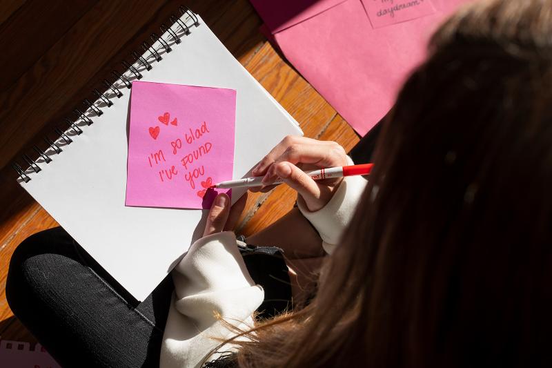 64 Thoughtful Valentine's Day Card Messages for Everyone | LoveToKnow