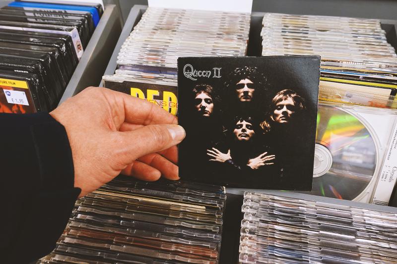 9 Queen Album Covers That'll Rock You | LoveToKnow