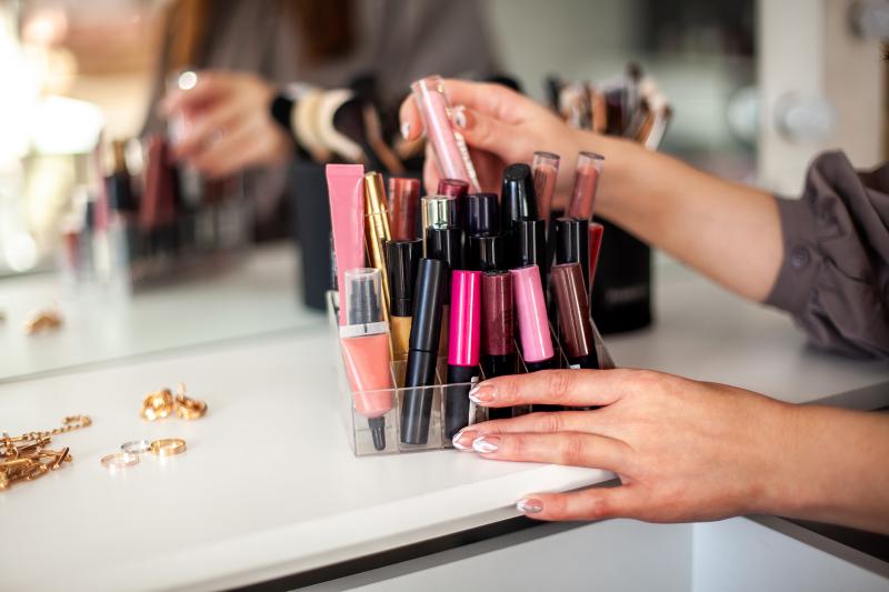 10+ Makeup Organizer Ideas That’ll Bring Order to the Chaos | LoveToKnow