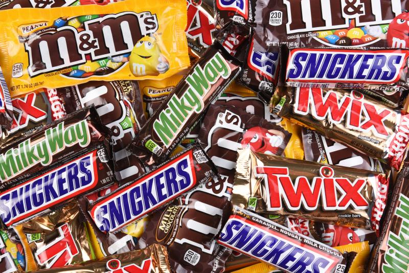 7 Best-Selling Candy Bars Around the World | LoveToKnow